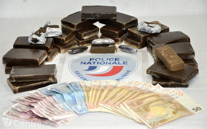 Démantèlement Dun Trafic De Drogue 2 5 Kg De Cocaïne Saisis